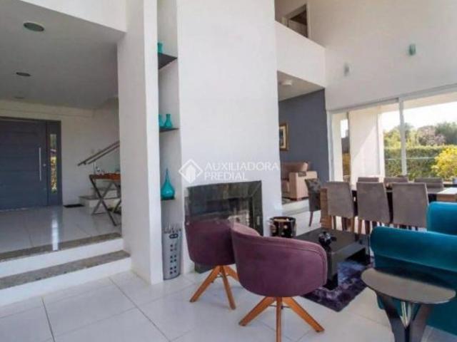 Casa no condomínio Paragem dos verdes campos com 316,40 m²privativos num terreno de 1.500 m² com jar