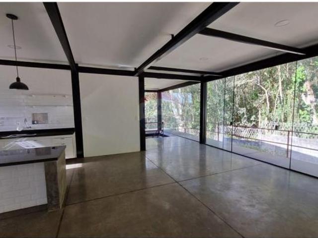 Casa no condomínio Parque das Artes para venda com 2 quartos, sendo 1 suíte, 211m²