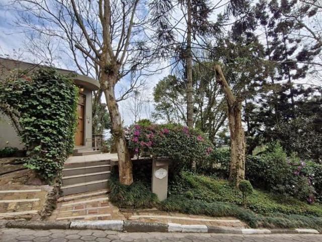 Casa no condomínio Parque Petrópolis 4º Seção para venda com 4 quartos, 350m²