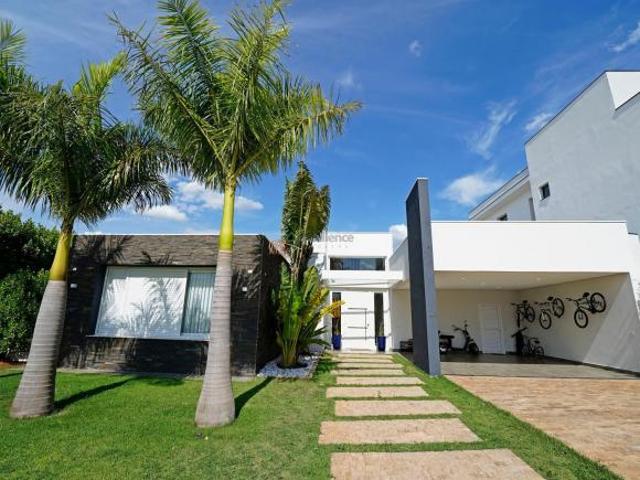 CASA NO CONDOMÍNIO PARQUE YTU XAPADA