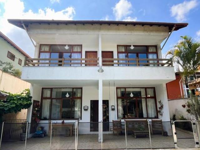 Casa no condomínio Pinus Park para venda com 4 quartos, sendo 4 suítes, 302m²