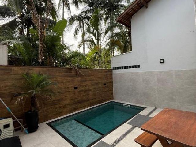 CASA NO CONDOMÍNIO PRAIA DO LÁZARO, ÓTIMA OPOTUNIDADE!