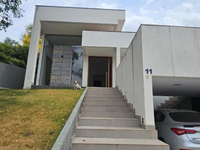 Casa no Condomínio Quintas do Sol