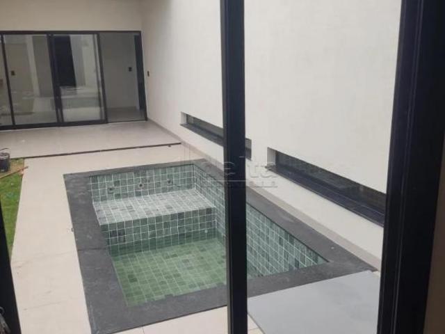 Casa no condomínio Raros Alto Umuarama disponível para venda em Uberlândia MG