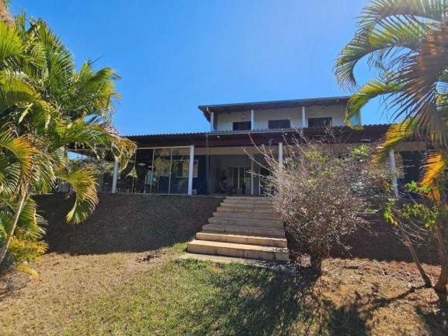 Casa no Condomínio Recanto Água da Serra — Hidrolândia | 4 Quartos, 2 Suítes