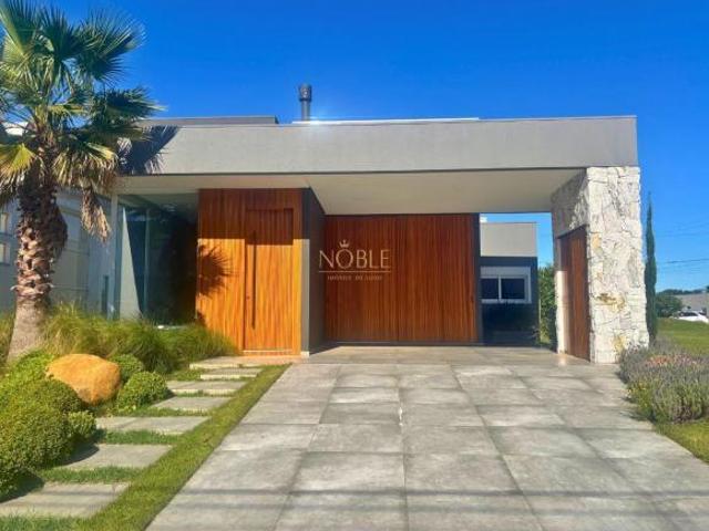 Casa no Condomínio Reserva das Águas com 3 suítes
