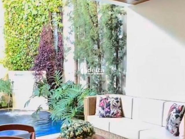 Casa no condomínio RESERVA DO VALE disponível para venda em Uberlândia MG