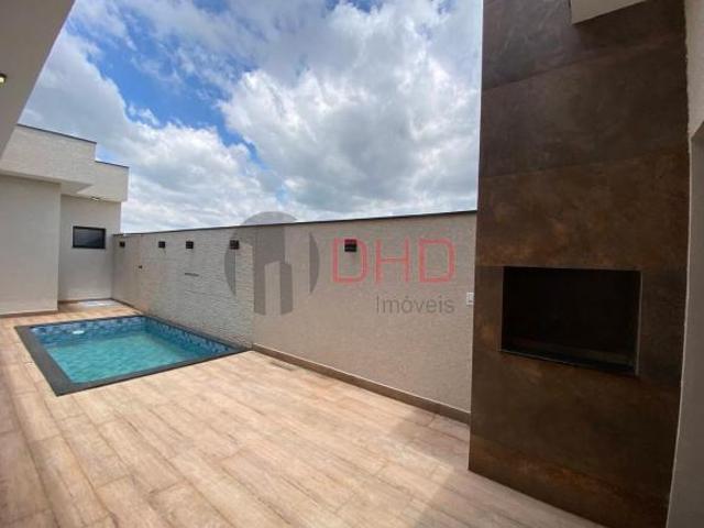 Casa no Condomínio Reserva Ipanema com piscina e escritório