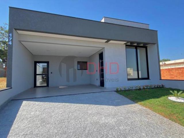 Casa no Condomínio Reserva Ipanema com piscina
