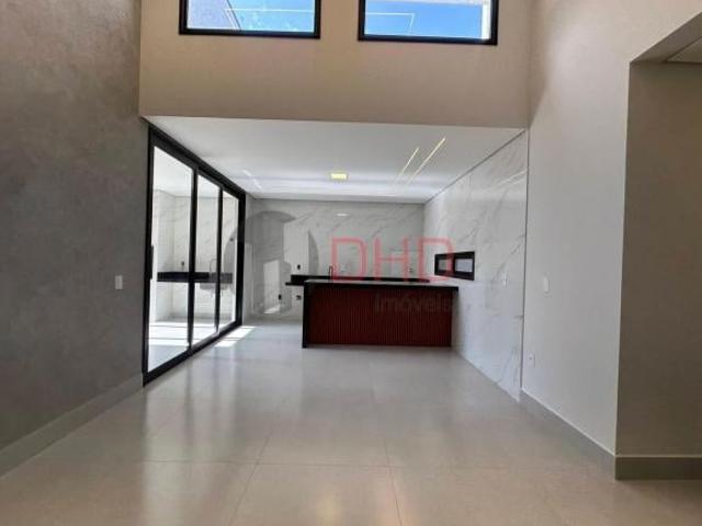 Casa no Condomínio Reserva Ipanema com piscina