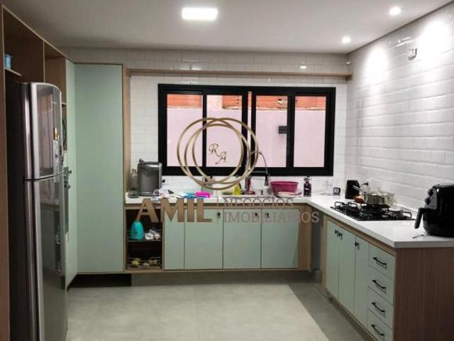 Casa no Condomínio Reserva Rudá / Loteamento Floresta / 05 dormitórios com 03 Suítes sendo uma com C