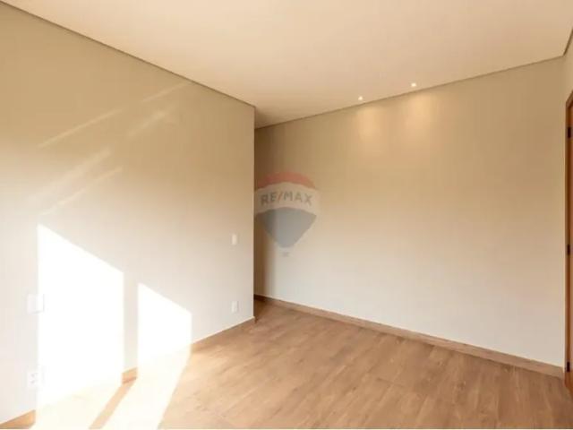 Casa no condomínio Reserva Santa Luísa para venda com 4 quartos, sendo 4 suítes, 451m²