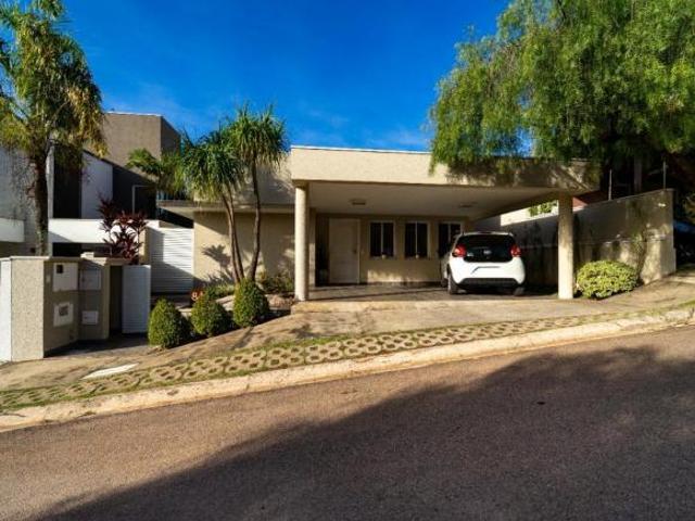 Casa no condomínio Residencial Bosque dos Jatobás para venda com 3 quartos, sendo 1 suíte, 230m²
