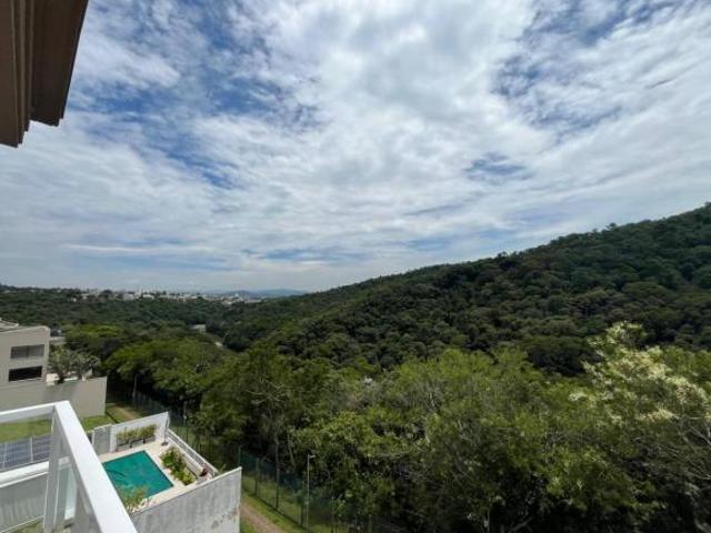 Casa no condomínio Residencial Genesis II Alphaville para venda com 5 quartos, sendo 5 suítes, 702