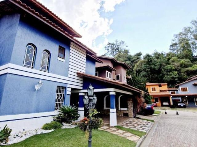 Casa no condomínio Residencial da Serra para venda com 3 quartos, sendo 1 suíte, 310m²
