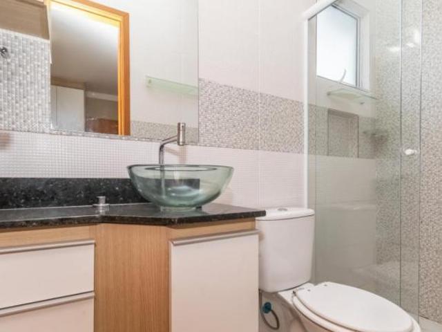 Casa no condomínio Residencial Erika para venda com 3 quartos, sendo 2 suítes, 100m²
