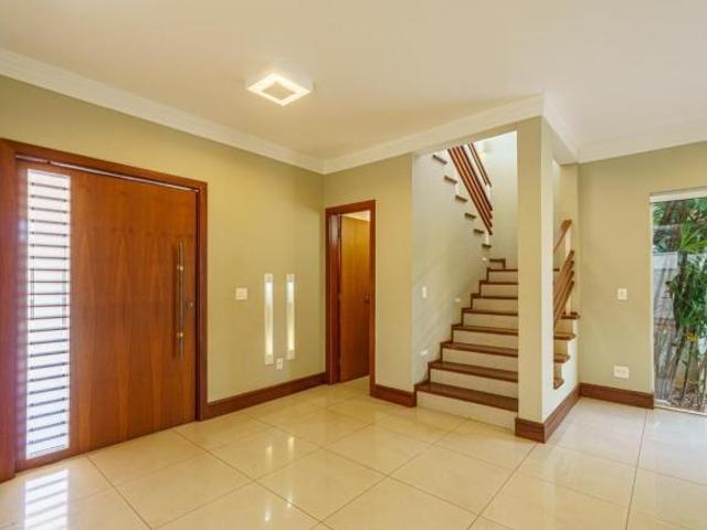 Casa no condomínio Residencial Jardim dos Manacás para venda com 4 quartos, sendo 2 suítes, 346m²