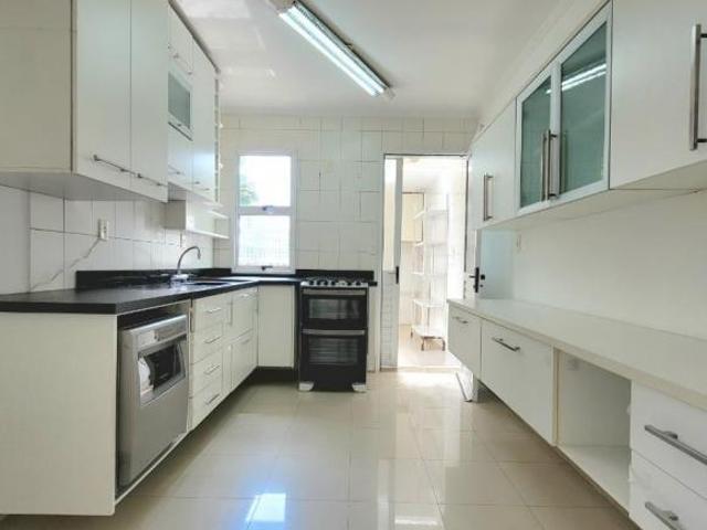 Casa no condomínio Residencial Jardins para venda com 3 quartos, sendo 1 suíte, 264m²