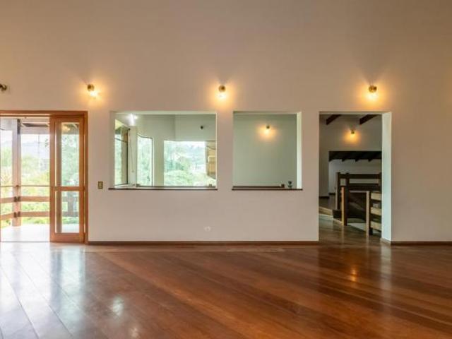 Casa no condomínio Residencial Nova Higienópolis para venda com 4 quartos, sendo 3 suítes, 427m² m