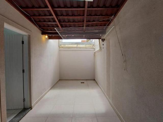 Casa no condomínio Residencial Sabará para venda e locação com 2 quartos, sendo 2 suítes, 80m²