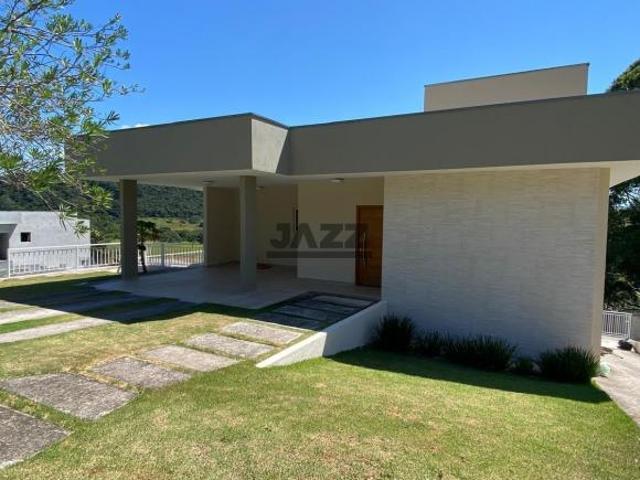 Casa no Condomínio Residencial Santa Bárbara