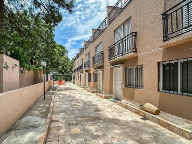 Casa no condomínio Residencial Santa Inês para venda com 3 quartos, sendo 1 suíte, 129m² fabio dan