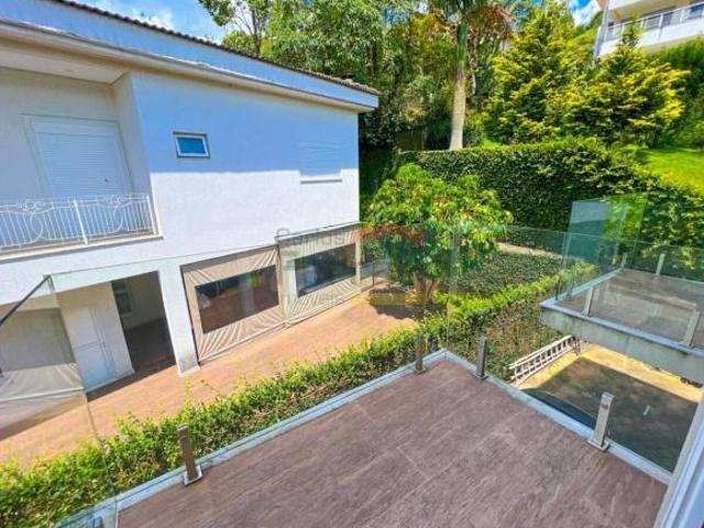 Casa no condomínio Residencial Suiça da Cantareira para venda com 4 quartos, sendo 4 suítes, 700m²