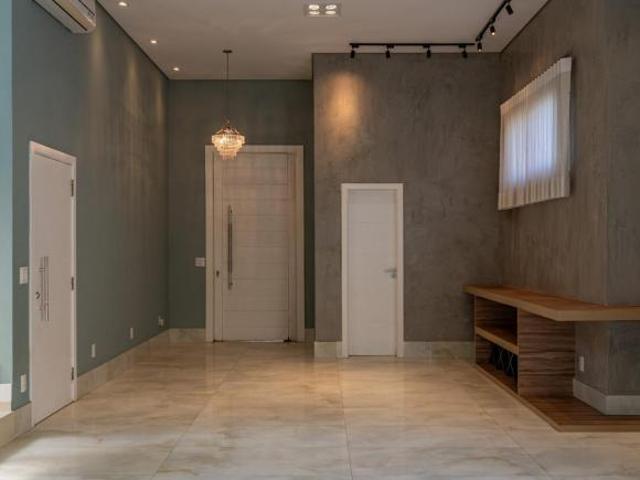 Casa no condomínio Residencial Parque dos Alecrins para venda com 3 quartos, sendo 3 suítes, 297m²