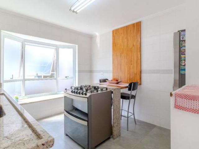 Casa no condomínio Residencial Recanto dos Pássaros para venda com 3 quartos, sendo 3 suítes, 220m²