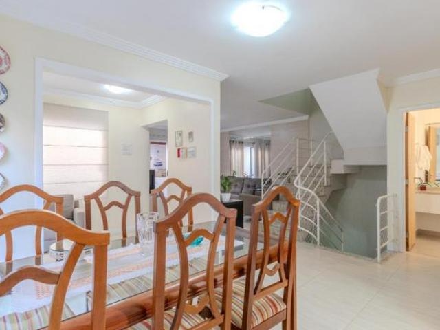 Casa no condomínio Residencial Recanto dos Pássaros para venda com 3 quartos, sendo 3 suítes, 220m²