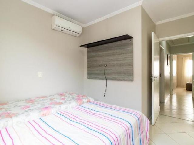 Casa no condomínio Residencial Recanto dos Pássaros para venda com 3 quartos, sendo 3 suítes, 220m²