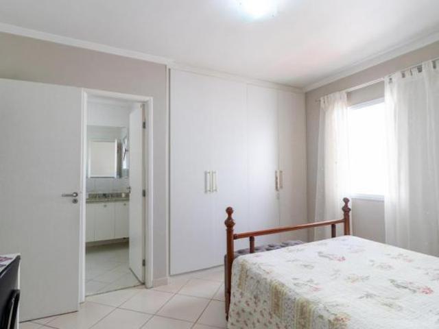 Casa no condomínio Residencial Recanto dos Pássaros para venda com 3 quartos, sendo 3 suítes, 220m²