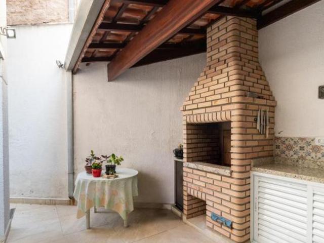 Casa no condomínio Residencial Recanto dos Pássaros para venda com 3 quartos, sendo 3 suítes, 220m²