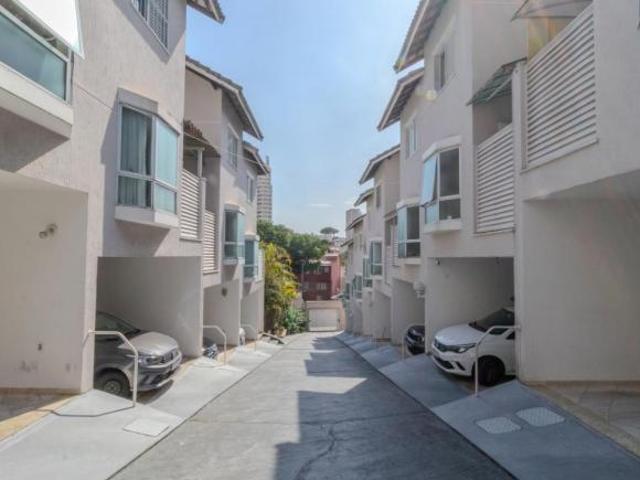 Casa no condomínio Residencial Recanto dos Pássaros para venda com 3 quartos, sendo 3 suítes, 220m²