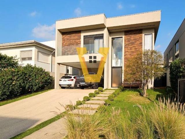 Casa no condomínio Residencial Tamboré 11 Terras de Provence para venda com 4 quartos, sendo 4 suíte