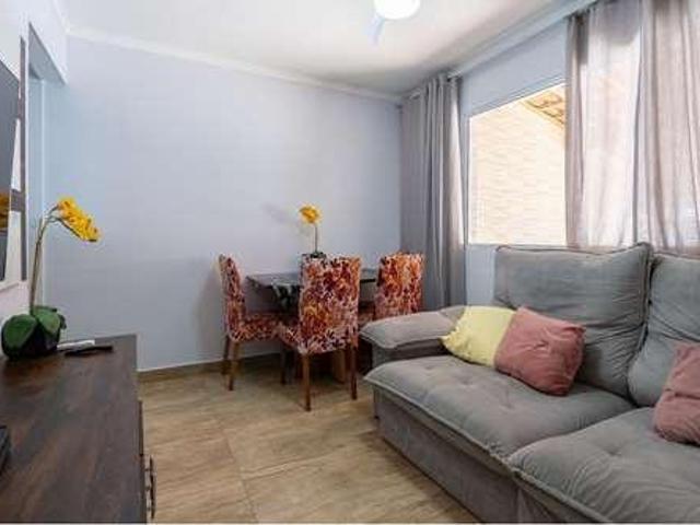 Funcional casa em condomínio para venda com 3 quartos, sendo 1 suíte, 125m²