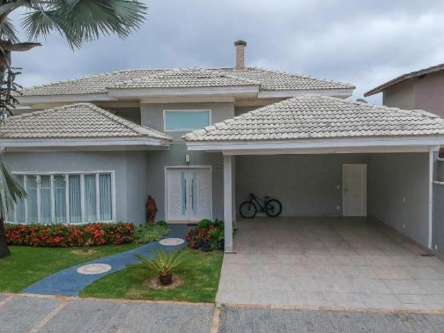 Casa no condomínio Residencial Villa Borghese para venda com 3 quartos, sendo 3 suítes, 379m²