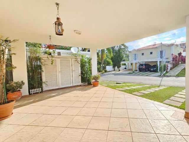 Casa no condomínio Tamboré 4 para venda com 3 quartos, sendo 1 suíte, 159m²