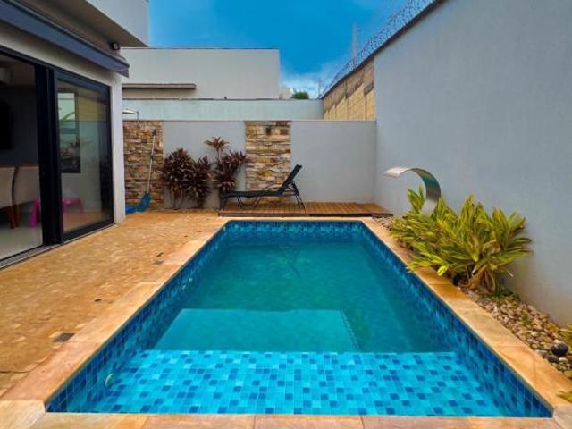 Casa no condomínio Terras de Siena para venda com 3 quartos, sendo 3 suítes, 188m²