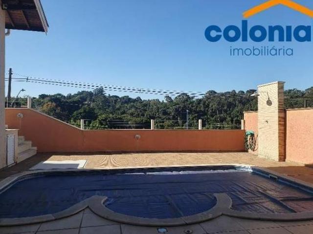 CASA NO CONDOMÍNIO TERRAS DO CARIBE EM VALINHOS COM 3 SUÍTES, ESCRITÓRIO, 6 BANHEIROS, PISCINA AQUEC