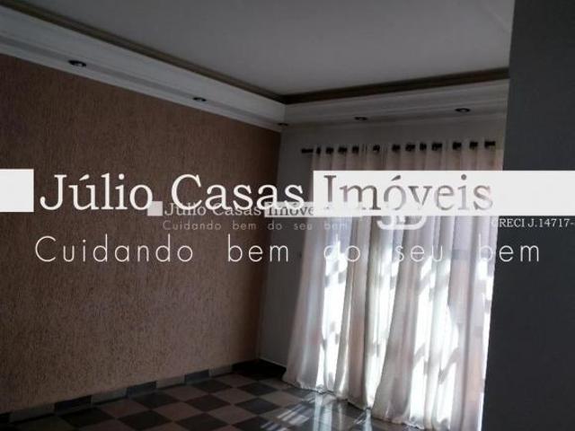 Casa no condomínio Valência