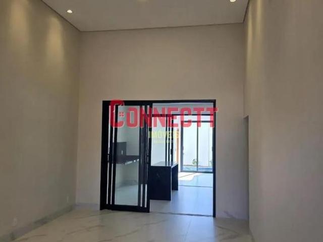 CASA NO CONDOMÍNIO VALENCIA COM 3 SUITES 4 VAGAS E PISCINA