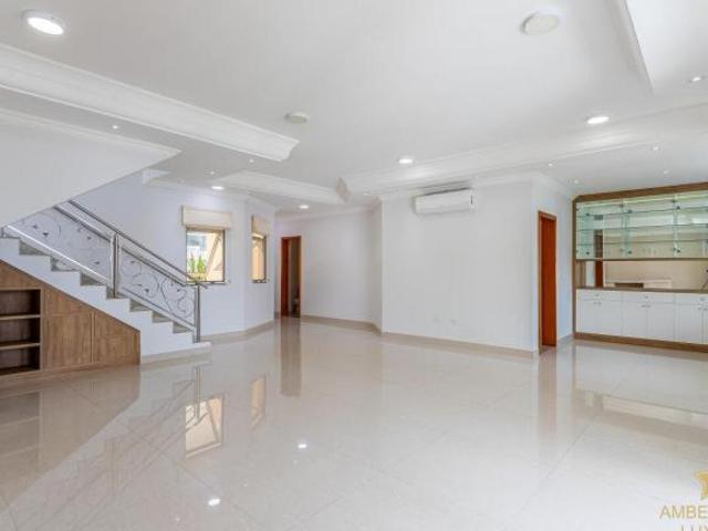 Casa no Condomínio Valville II