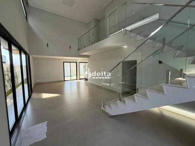 Casa no condomínio Varanda Sul disponível para venda em Uberlândia MG