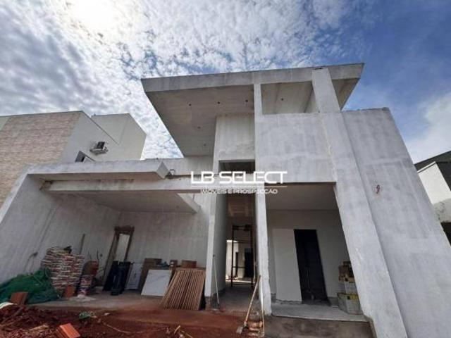Casa no Condomínio Varandas Sul com três suítes, escritório com lavabo e varanda gourmet completa