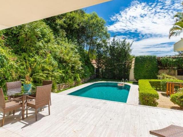 Casa no condominio vitoria regia / excelente localização