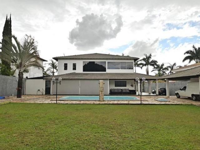 Casa no Condomínio Vivendas Bela Vista, Grande Colorado, com 5 suítes e lazer completo