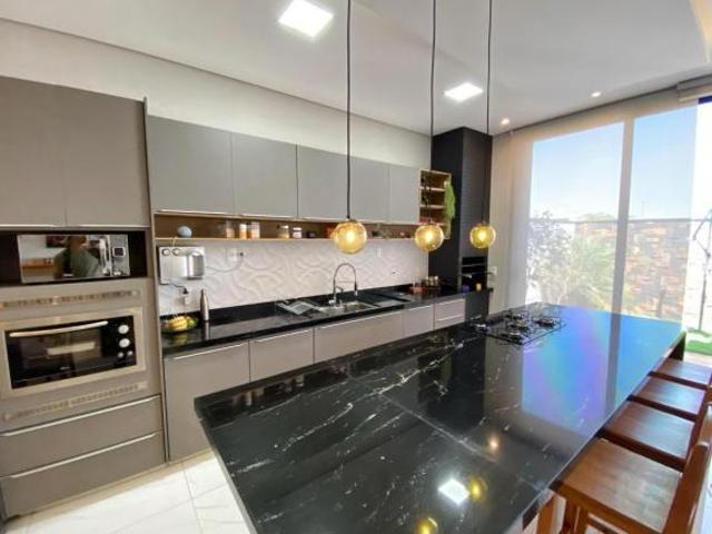 Casa no condomínio Vivendas da Mata Portal Aroeira para venda com 3 quartos, sendo 1 suíte, 155m²
