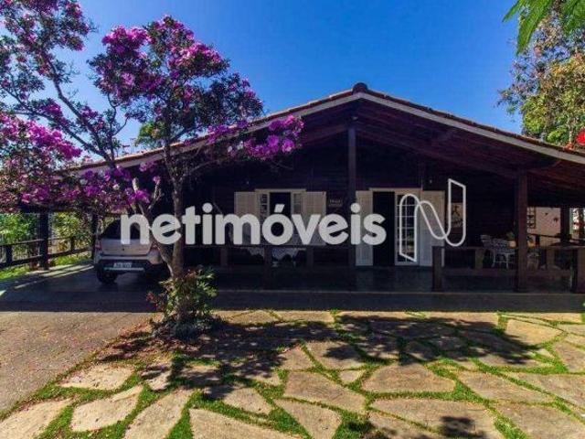 Casa no Condomínio Vivendas Lago Azul, escriturada e com habite se