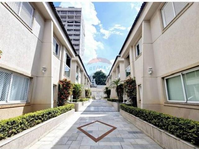 Casa no Condomínio Vilagio de Florenza 130m² de área construída, 3 suites, sala dois ambientes,4 vag